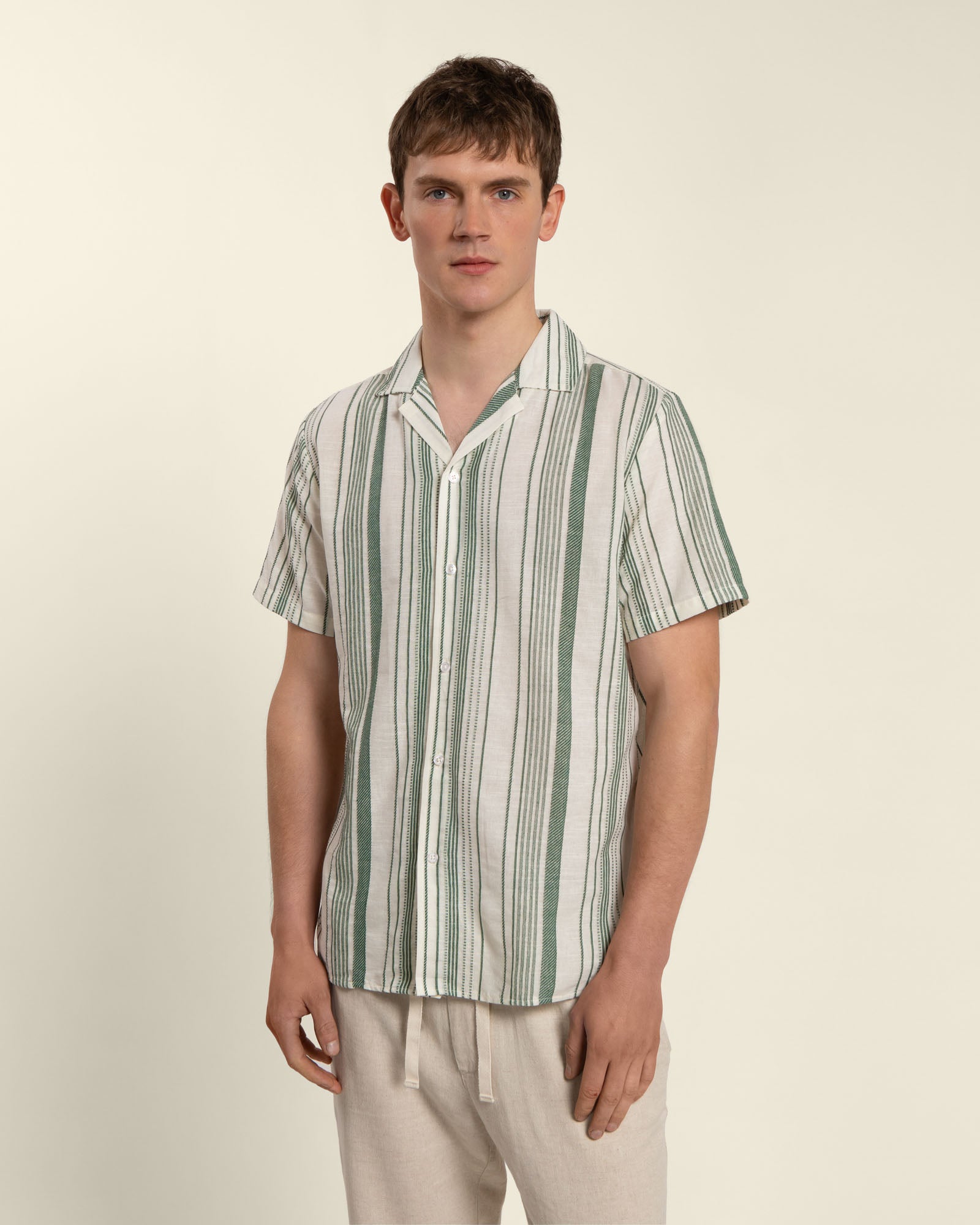 Larsson & Co Men’s Green Striped Resort Collar Short Sleeve Shirt